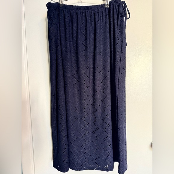 Vero Moda | Skirts | Vero Moda Navy Eyelet Skirt | Poshmark